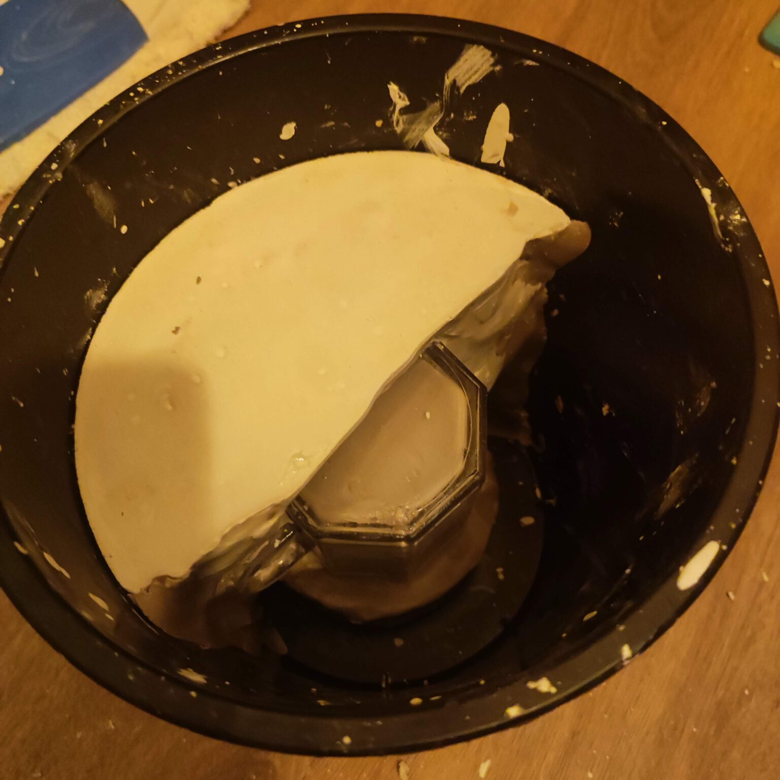 Hoe maak je keramiek? Deel 7: tweedelige mal maken van een kopje ...