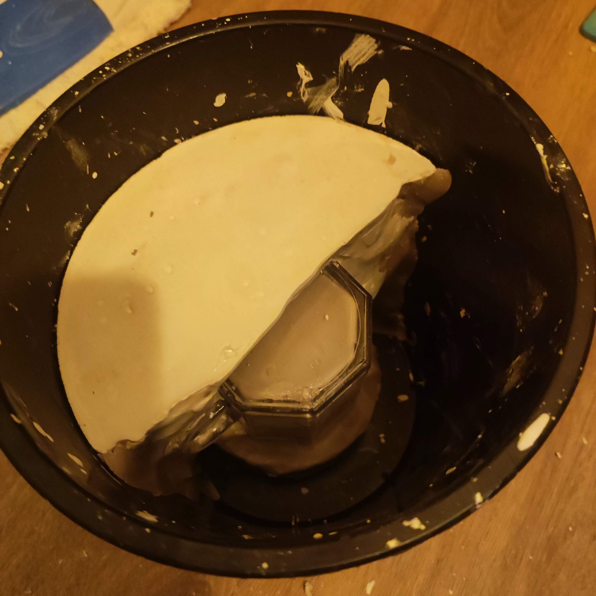 Hoe maak je keramiek? Deel 7: tweedelige mal maken van een kopje ...